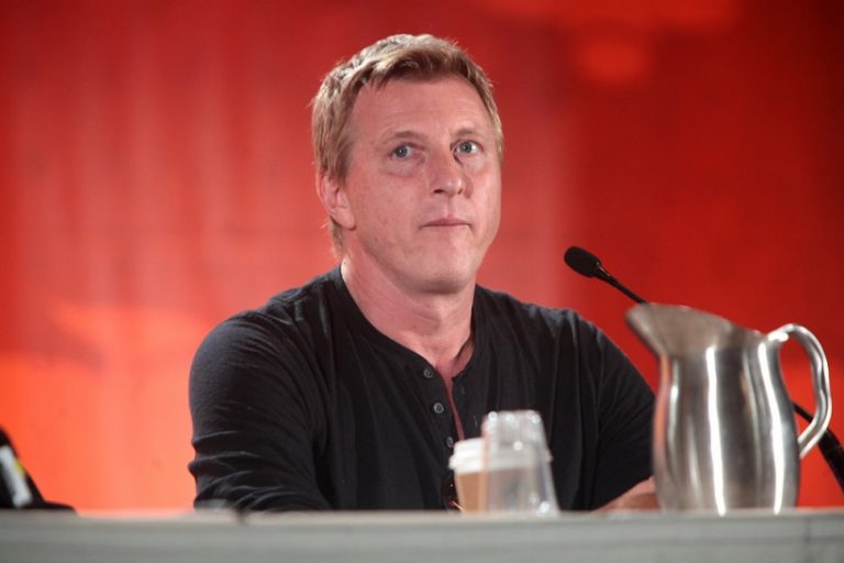 Chi è William Zabka: Età, Altezza, Peso, Biografia, Instagram